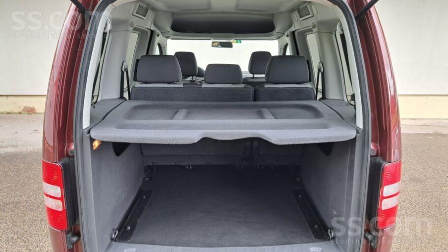 Red Volkswagen Caddy 2010 in Ogre, with an engine capacity of 1.20 L and mileage of 268 thousand km for 5950 €, photo 22 on AUTOMOTO.COM.LV