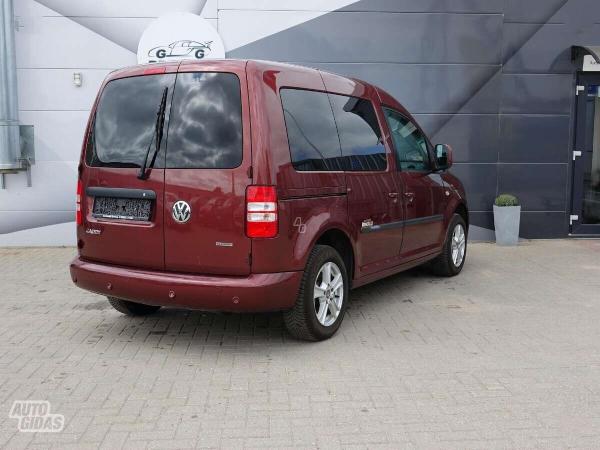 Sarkans Volkswagen Caddy 2011 Ramučiai, ar dzinēja tilpumu 2.00 L un nobraukumu 114 tūkst. km par 6450 €, foto 11 vietnē AUTOMOTO.COM.LV