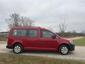 Red Volkswagen Caddy 2011 in Siauliai, with an engine capacity of 1.60 L and mileage of 292 thousand km for 5200 €, photo 4 on AUTOMOTO.COM.LV