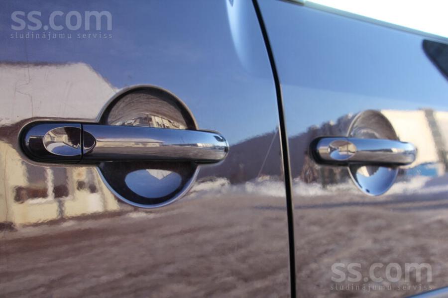 Red Volkswagen Caddy 2011 in Tukums, with an engine capacity of 1.60 L and mileage of 346 thousand km for 6990 €, photo 22 on AUTOMOTO.COM.LV