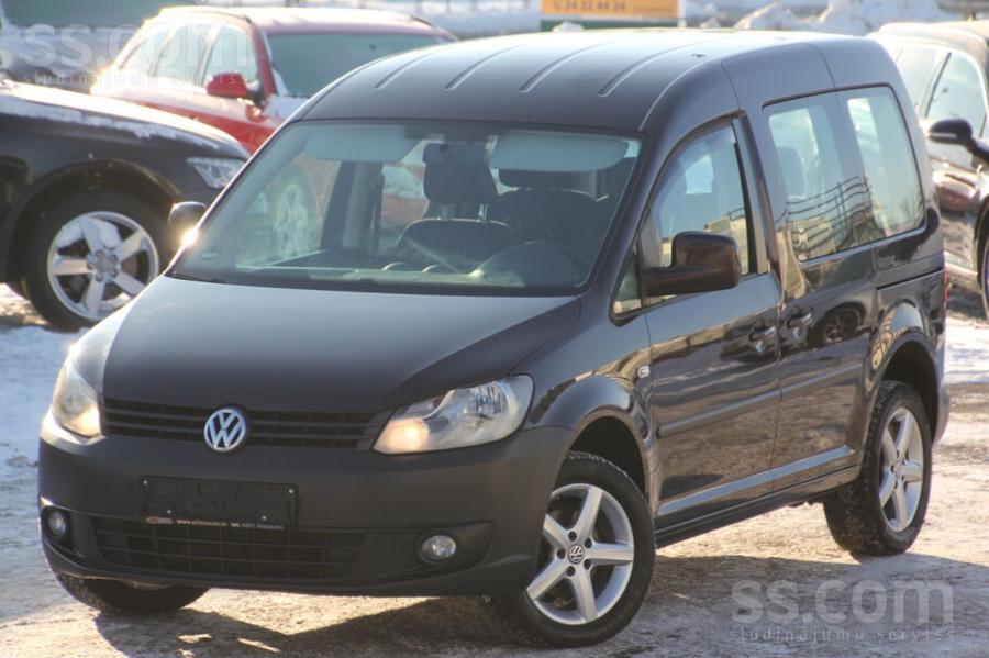 Red Volkswagen Caddy 2011 in Tukums, with an engine capacity of 1.60 L and mileage of 346 thousand km for 6990 €, photo 32 on AUTOMOTO.COM.LV