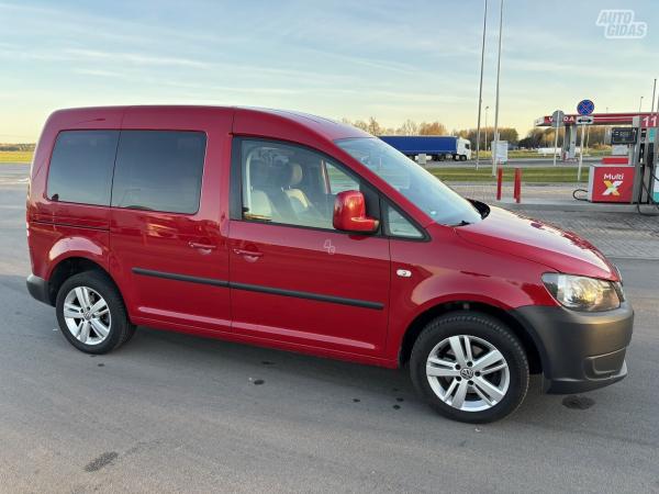 Sarkans Volkswagen Caddy 2011 Pasvalys, ar dzinēja tilpumu 1.60 L un nobraukumu 252 tūkst. km par 4950 €, foto 8 vietnē AUTOMOTO.COM.LV