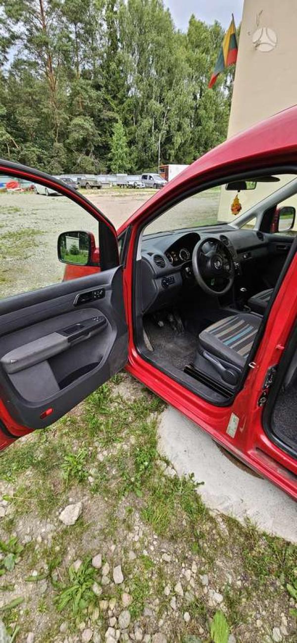 Sarkans Volkswagen Caddy 2011 Viļņa, ar dzinēja tilpumu 1.60 L un nobraukumu 298 tūkst. km par 3500 €, foto 6 vietnē AUTOMOTO.COM.LV