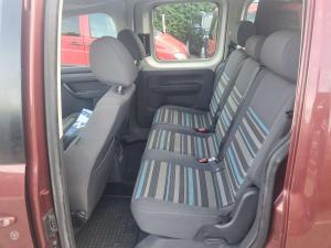 Sarkans Volkswagen Caddy 2011 Utena, ar dzinēja tilpumu 1.60 L un nobraukumu 243 tūkst. km par 6150 €, foto 10 vietnē AUTOMOTO.COM.LV