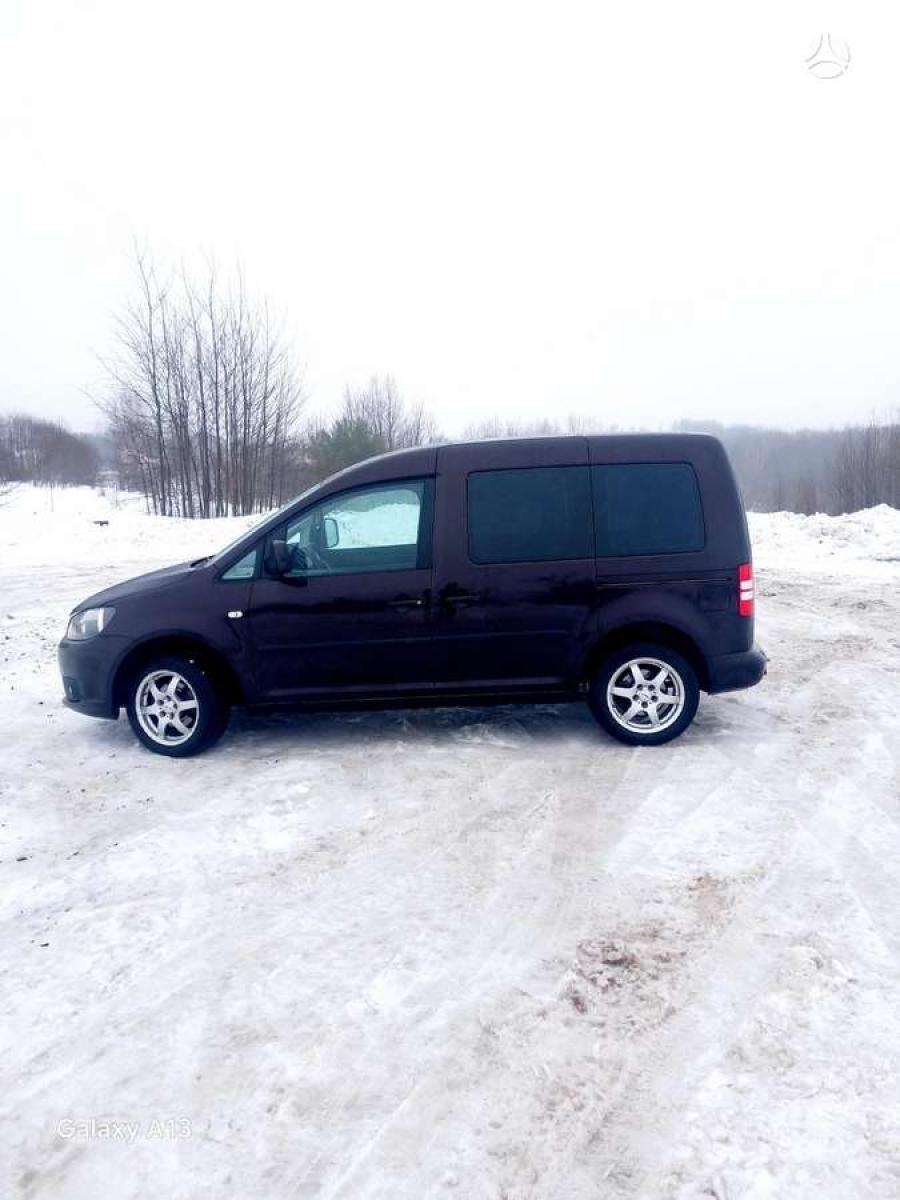 Sarkans Volkswagen Caddy 2012 Viļņa, ar dzinēja tilpumu 1.60 L un nobraukumu 266 tūkst. km par 5600 €, foto 6 vietnē AUTOMOTO.COM.LV