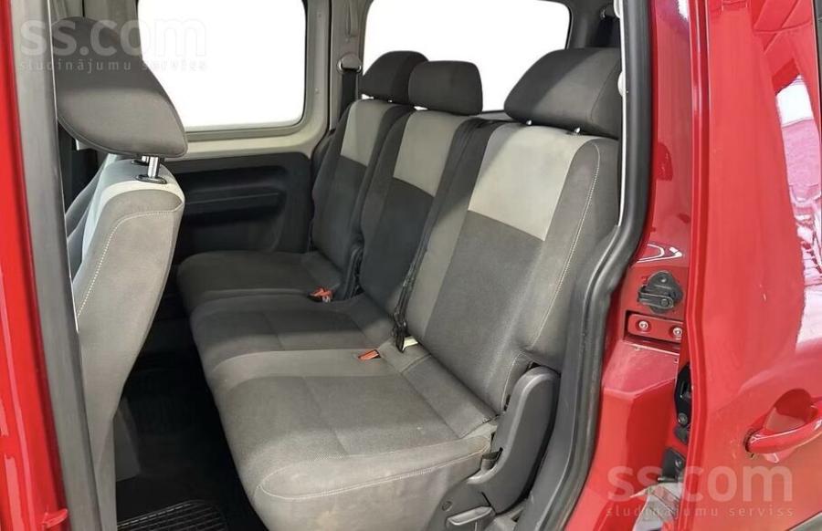 Sarkans Volkswagen Caddy 2012 Jelgava, ar dzinēja tilpumu 1.60 L un nobraukumu 340 tūkst. km par 4800 €, foto 9 vietnē AUTOMOTO.COM.LV