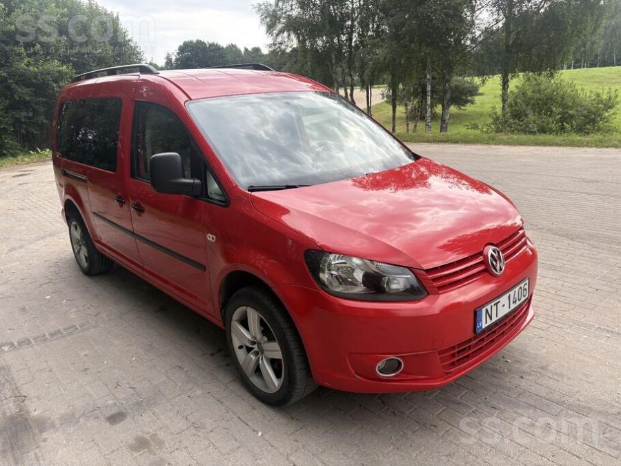 Red Volkswagen Caddy 2012 in Liepaja, with an engine capacity of 2.00 L and mileage of 246 thousand km for 3650 €, photo 5 on AUTOMOTO.COM.LV