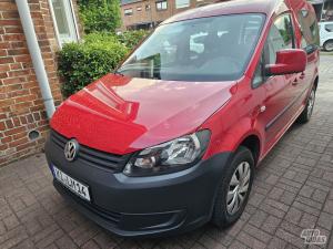 Sarkans Volkswagen Caddy 2013 Kluonaliai, ar dzinēja tilpumu 1.20 L un nobraukumu 198 tūkst. km par 4499 €, foto  vietnē AUTOMOTO.COM.LV