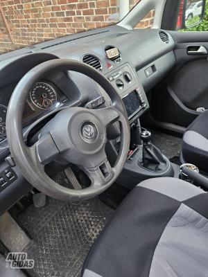 Sarkans Volkswagen Caddy 2013 Kluonaliai, ar dzinēja tilpumu 1.20 L un nobraukumu 198 tūkst. km par 4499 €, foto 11 vietnē AUTOMOTO.COM.LV