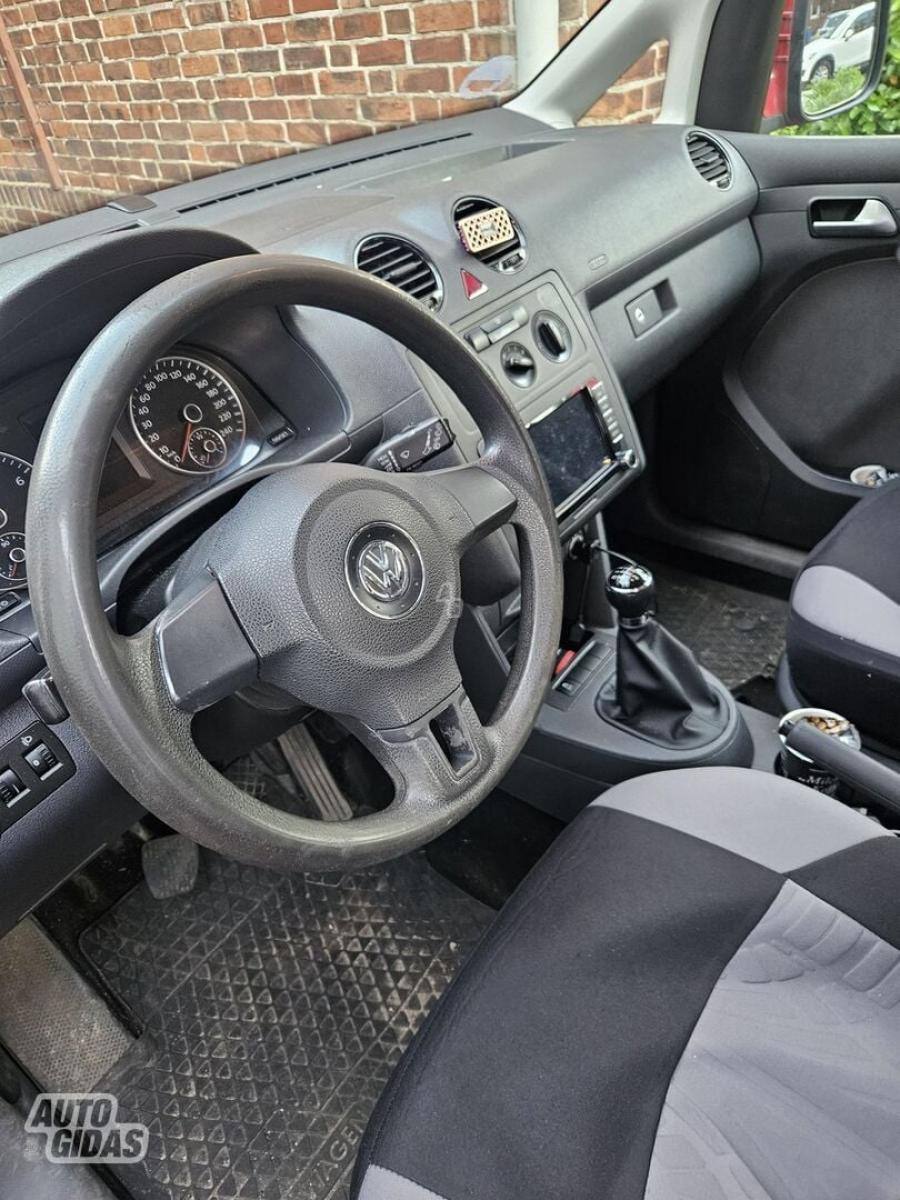 Sarkans Volkswagen Caddy 2013 Kluonaliai, ar dzinēja tilpumu 1.20 L un nobraukumu 198 tūkst. km par 4499 €, foto 11 vietnē AUTOMOTO.COM.LV