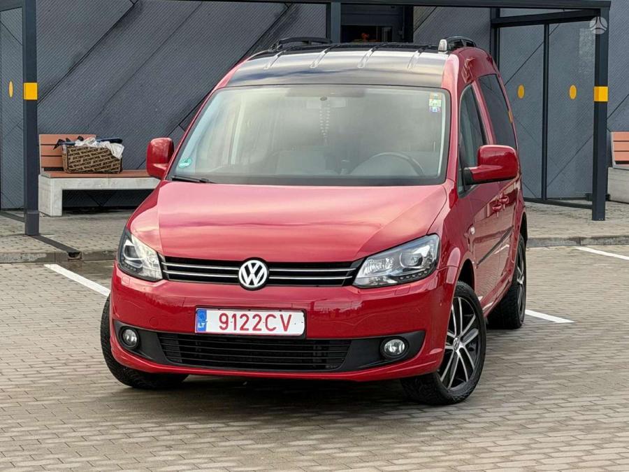 Red Volkswagen Caddy 2014 in Jonava, with an engine capacity of 1.97 L and mileage of 300 thousand km for 8490 €, photo 1 on AUTOMOTO.COM.LV