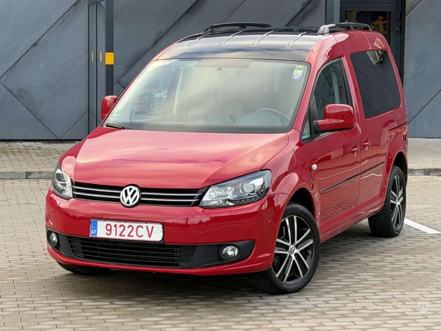 Red Volkswagen Caddy 2014 in Jonava, with an engine capacity of 1.97 L and mileage of 300 thousand km for 8490 €, photo 2 on AUTOMOTO.COM.LV