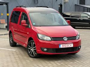 Red Volkswagen Caddy 2014 in Jonava, with an engine capacity of 1.97 L and mileage of 300 thousand km for 8490 €, photo 12 on AUTOMOTO.COM.LV