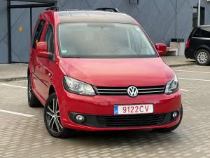 Red Volkswagen Caddy 2014 in Jonava, with an engine capacity of 1.97 L and mileage of 300 thousand km for 8490 €, photo 13 on AUTOMOTO.COM.LV