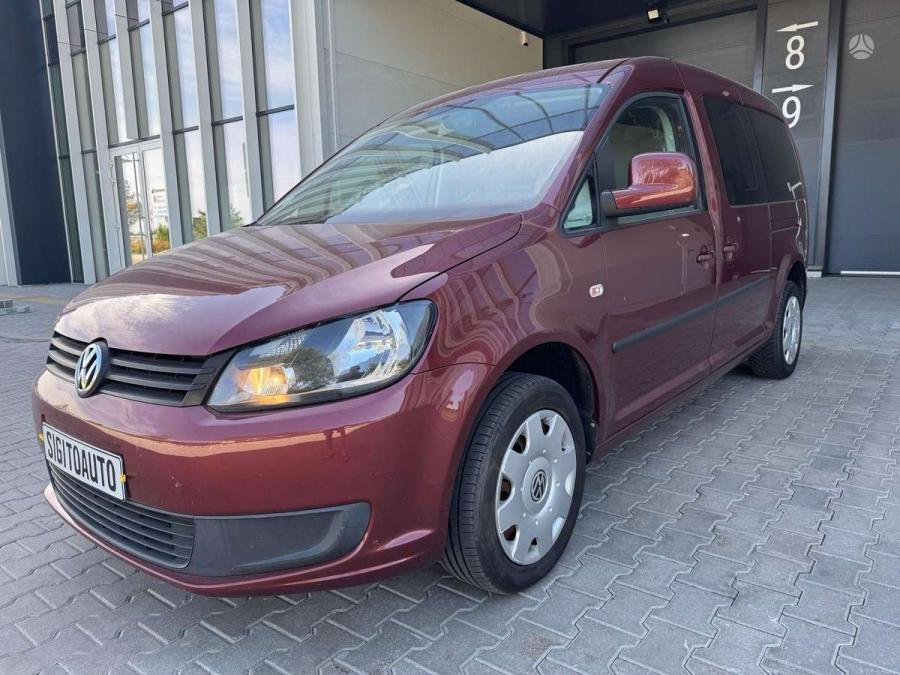 Red Volkswagen Caddy 2014 in Vilnius, with an engine capacity of 1.97 L and mileage of 192 thousand km for 8349 €, photo 1 on AUTOMOTO.COM.LV