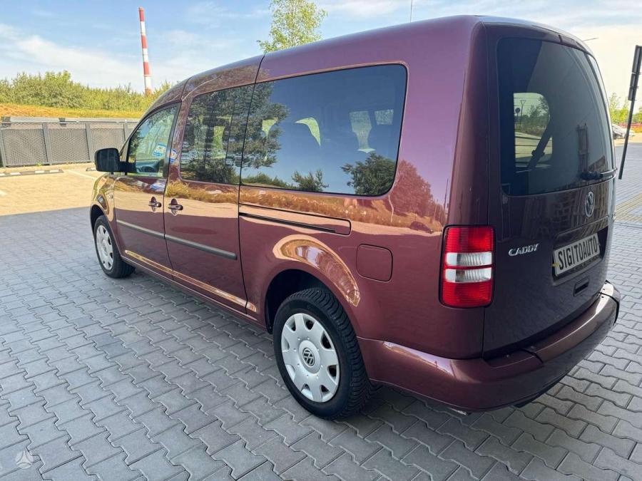 Red Volkswagen Caddy 2014 in Vilnius, with an engine capacity of 1.97 L and mileage of 192 thousand km for 8349 €, photo 12 on AUTOMOTO.COM.LV