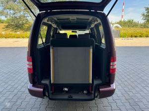 Red Volkswagen Caddy 2014 in Vilnius, with an engine capacity of 1.97 L and mileage of 192 thousand km for 8349 €, photo 16 on AUTOMOTO.COM.LV