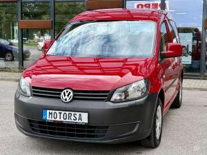 Red Volkswagen Caddy 2014 in Kaunas, with an engine capacity of 1.60 L and mileage of 230 thousand km for 6190 €, photo 3 on AUTOMOTO.COM.LV