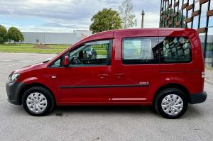 Red Volkswagen Caddy 2014 in Kaunas, with an engine capacity of 1.60 L and mileage of 230 thousand km for 6190 €, photo 5 on AUTOMOTO.COM.LV