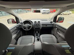 Red Volkswagen Caddy 2014 in Kaunas, with an engine capacity of 1.60 L and mileage of 230 thousand km for 6190 €, photo 16 on AUTOMOTO.COM.LV