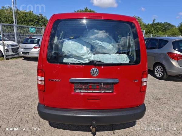 Sarkans Volkswagen Caddy 2016 Ogre, ar dzinēja tilpumu 1.40 L un nobraukumu 197 tūkst. km par 6495 €, foto 5 vietnē AUTOMOTO.COM.LV