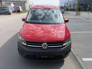 Red Volkswagen Caddy 2016 in Panevezys, with an engine capacity of 1.97 L and mileage of 284 thousand km for 7250 €, photo 7 on AUTOMOTO.COM.LV