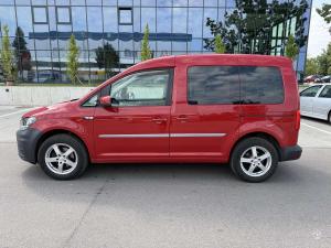 Red Volkswagen Caddy 2016 in Panevezys, with an engine capacity of 1.97 L and mileage of 284 thousand km for 7250 €, photo 12 on AUTOMOTO.COM.LV