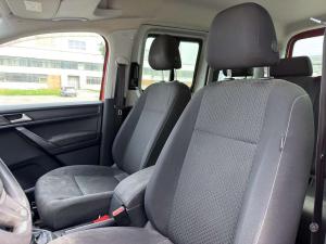 Red Volkswagen Caddy 2016 in Panevezys, with an engine capacity of 1.97 L and mileage of 284 thousand km for 7250 €, photo 13 on AUTOMOTO.COM.LV