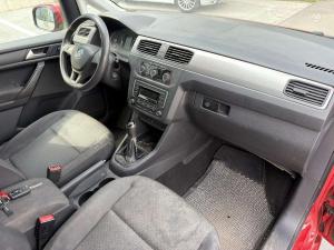 Red Volkswagen Caddy 2016 in Panevezys, with an engine capacity of 1.97 L and mileage of 284 thousand km for 7250 €, photo 18 on AUTOMOTO.COM.LV