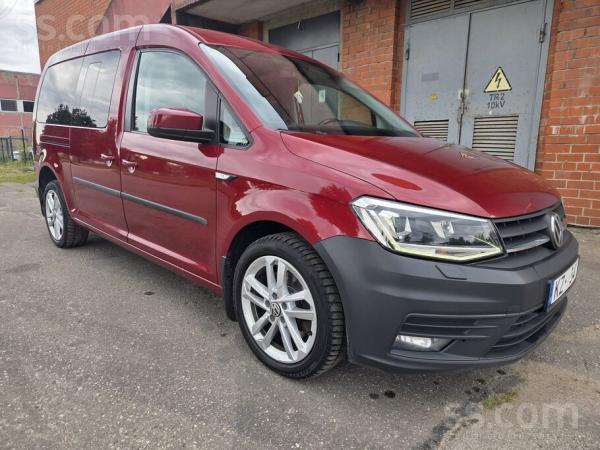 Red Volkswagen Caddy 2016 in Riga, with an engine capacity of 2.00 L and mileage of 370 thousand km for 12000 €, photo 1 on AUTOMOTO.COM.LV