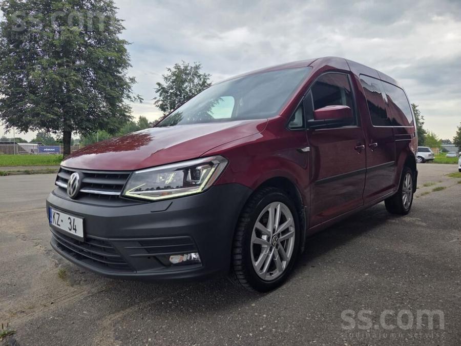 Red Volkswagen Caddy 2016 in Riga, with an engine capacity of 2.00 L and mileage of 370 thousand km for 12000 €, photo 3 on AUTOMOTO.COM.LV