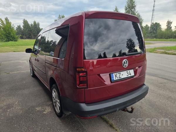 Red Volkswagen Caddy 2016 in Riga, with an engine capacity of 2.00 L and mileage of 370 thousand km for 12000 €, photo 8 on AUTOMOTO.COM.LV