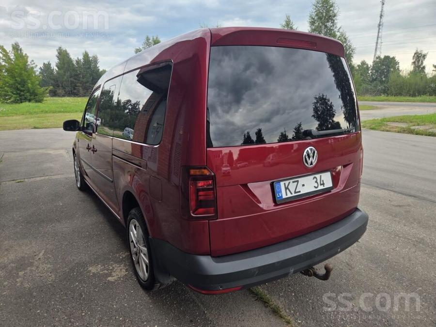 Red Volkswagen Caddy 2016 in Riga, with an engine capacity of 2.00 L and mileage of 370 thousand km for 12000 €, photo 9 on AUTOMOTO.COM.LV