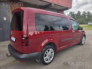 Red Volkswagen Caddy 2016 in Riga, with an engine capacity of 2.00 L and mileage of 370 thousand km for 12000 €, photo 10 on AUTOMOTO.COM.LV