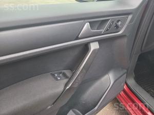 Red Volkswagen Caddy 2016 in Riga, with an engine capacity of 2.00 L and mileage of 370 thousand km for 12000 €, photo 11 on AUTOMOTO.COM.LV