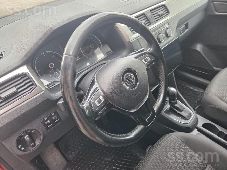 Red Volkswagen Caddy 2016 in Riga, with an engine capacity of 2.00 L and mileage of 370 thousand km for 12000 €, photo 13 on AUTOMOTO.COM.LV