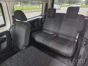 Red Volkswagen Caddy 2016 in Riga, with an engine capacity of 2.00 L and mileage of 370 thousand km for 12000 €, photo 17 on AUTOMOTO.COM.LV