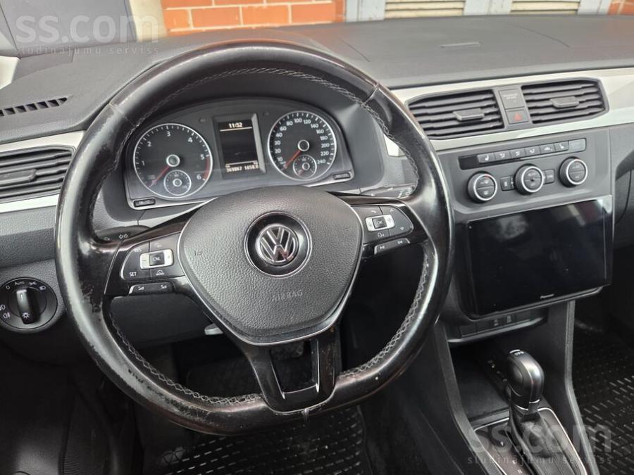 Red Volkswagen Caddy 2016 in Riga, with an engine capacity of 2.00 L and mileage of 370 thousand km for 12000 €, photo 20 on AUTOMOTO.COM.LV