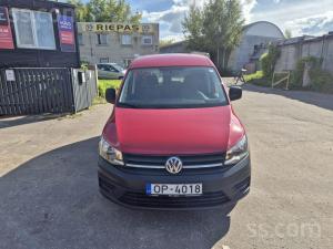Red Volkswagen Caddy 2016 in Riga, with an engine capacity of 2.00 L and mileage of 269 thousand km for 6990 €, photo 4 on AUTOMOTO.COM.LV