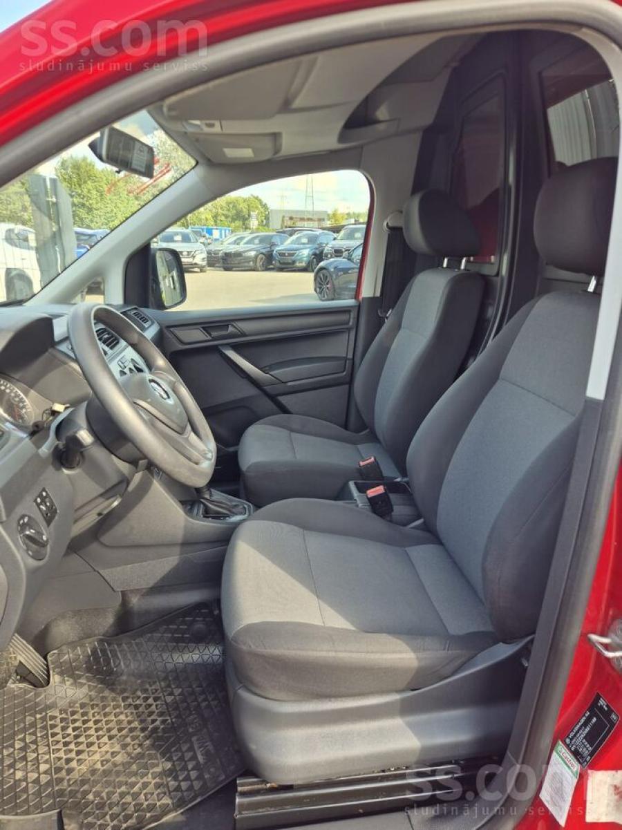 Red Volkswagen Caddy 2016 in Riga, with an engine capacity of 2.00 L and mileage of 269 thousand km for 6990 €, photo 14 on AUTOMOTO.COM.LV