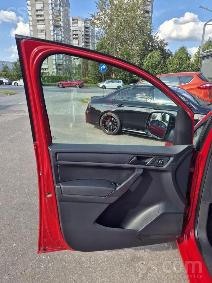 Red Volkswagen Caddy 2016 in Riga, with an engine capacity of 2.00 L and mileage of 269 thousand km for 6990 €, photo 15 on AUTOMOTO.COM.LV