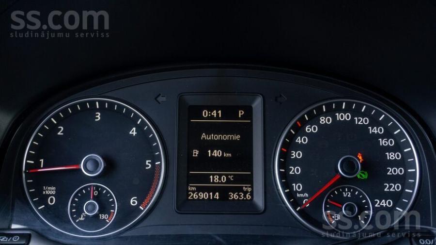 Sarkans Volkswagen Caddy 2016 Rīga, ar dzinēja tilpumu 2.00 L un nobraukumu 269 tūkst. km par 6990 €, foto 19 vietnē AUTOMOTO.COM.LV