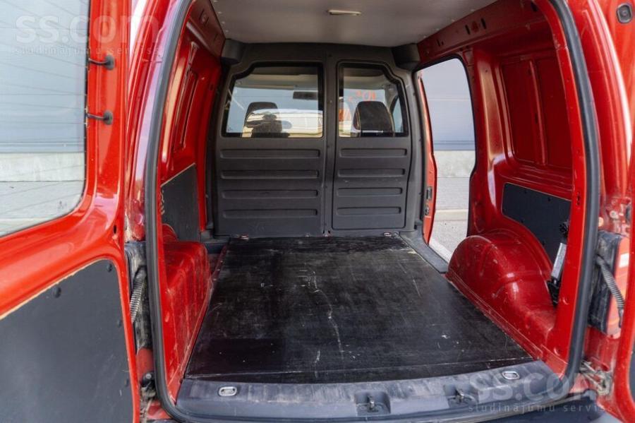 Sarkans Volkswagen Caddy 2016 Rīga, ar dzinēja tilpumu 2.00 L un nobraukumu 269 tūkst. km par 6990 €, foto 25 vietnē AUTOMOTO.COM.LV