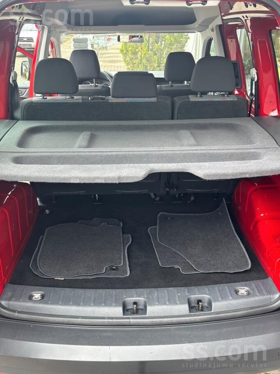 Sarkans Volkswagen Caddy 2016 Ogre, ar dzinēja tilpumu 1.40 L un nobraukumu 197 tūkst. km par 6495 €, foto 12 vietnē AUTOMOTO.COM.LV