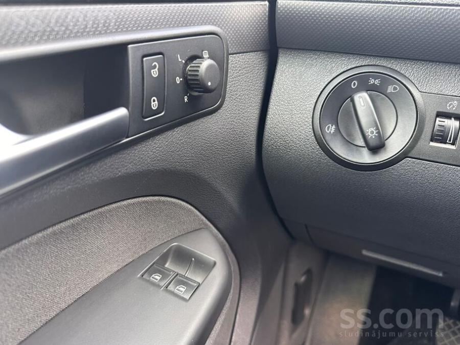 Sarkans Volkswagen Caddy 2016 Ogre, ar dzinēja tilpumu 1.40 L un nobraukumu 197 tūkst. km par 6495 €, foto 14 vietnē AUTOMOTO.COM.LV