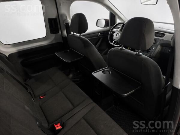 Red Volkswagen Caddy 2017 in Riga, with an engine capacity of 1.40 L and mileage of 254 thousand km for 10900 €, photo 9 on AUTOMOTO.COM.LV
