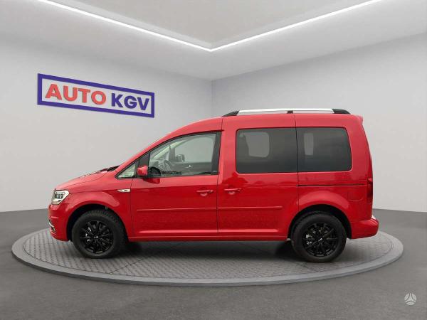 Red Volkswagen Caddy 2018 in Kaunas, with an engine capacity of 2.00 L and mileage of 246 thousand km for 14999 €, photo 2 on AUTOMOTO.COM.LV