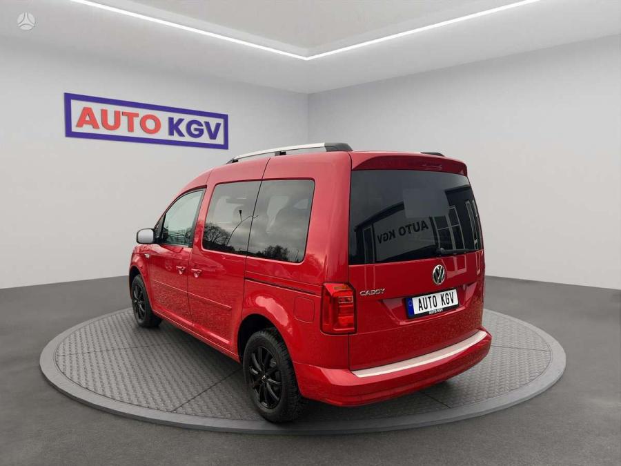 Sarkans Volkswagen Caddy 2018 Kauņa, ar dzinēja tilpumu 2.00 L un nobraukumu 246 tūkst. km par 13999 €, foto 4 vietnē AUTOMOTO.COM.LV