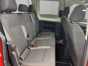 Sarkans Volkswagen Caddy 2018 Kauņa, ar dzinēja tilpumu 2.00 L un nobraukumu 246 tūkst. km par 13999 €, foto 10 vietnē AUTOMOTO.COM.LV