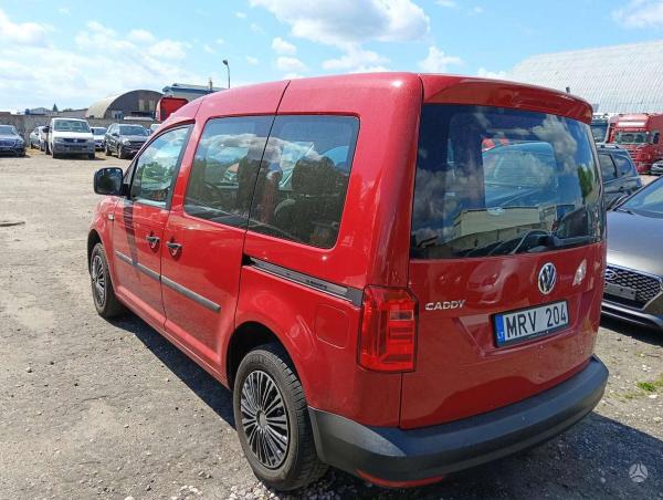 Sarkans Volkswagen Caddy 2018 Marijampole, ar dzinēja tilpumu 1.97 L un nobraukumu 498 tūkst. km par 6750 €, foto 10 vietnē AUTOMOTO.COM.LV